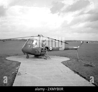 Saunders-Roe Skeeter AOP12 helicopter XL809 preparing to take off at ...