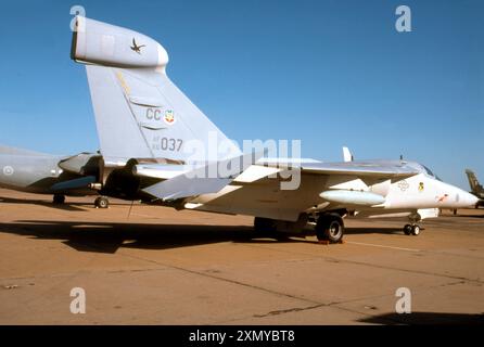 General Dynamics-Grumman EF-111A Raven 67-0052 Stock Photo - Alamy