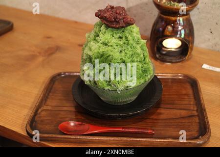 Matcha Kakigori (Japanese shaved ice dessert) with azuki in Kyoto ...