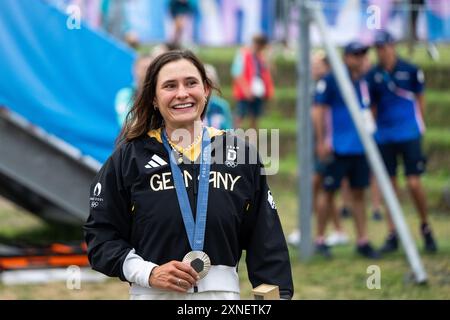 LILIK Elena (Deutschland) jubelt ueber Platz 2 und die Silber Medaille ...