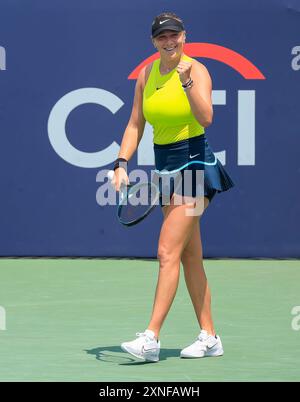 Amanda Anisimova celebrates a point during her match against Jodie ...