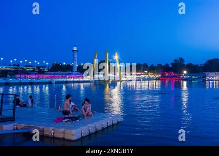 Vienna: float on river Neue Donau (New Danube), floating bridge Ponte ...