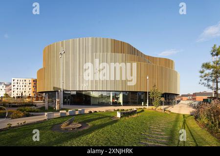 Landscaped public realm and curvaceous arena exterior. Swansea Arena ...