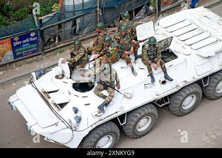 Soldiers Jatrabari intersection near Dhaka-Chattogram highway during ...