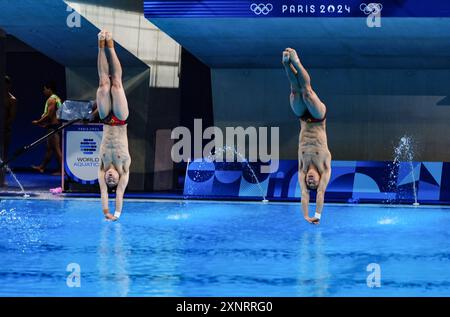 China's Long Daoyi and Wang Zongyuan (left) who won gold and Great ...
