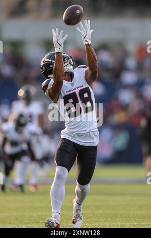 Houston Texans wide receiver Johnny Johnson III (88) walks in prior to ...