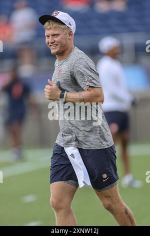 Chicago Bears quarterback Austin Reed (16) looks to pass the ball ...
