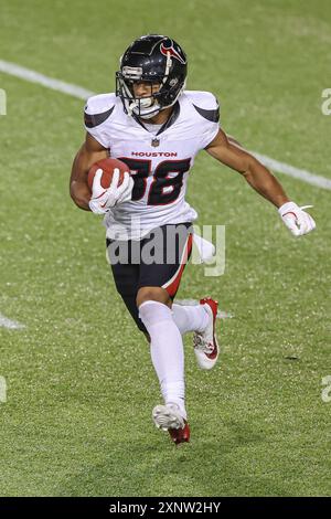 Houston Texans wide receiver Johnny Johnson III (88) walks in prior to ...