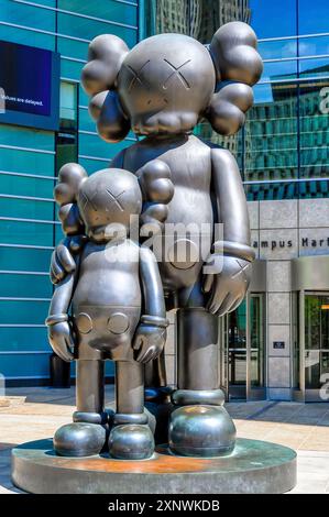 Statue “Waiting” by KAWS in Detroit, United States Stock Photo - Alamy