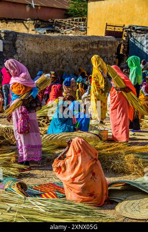 Women selling their goods on the colourful Monday market of Keren, Eritrea, Africa Stock Photo ...