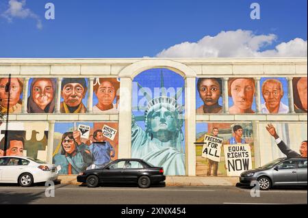 History of Immigration, restored Mural by Simon Huelsbeck, Callowhill ...