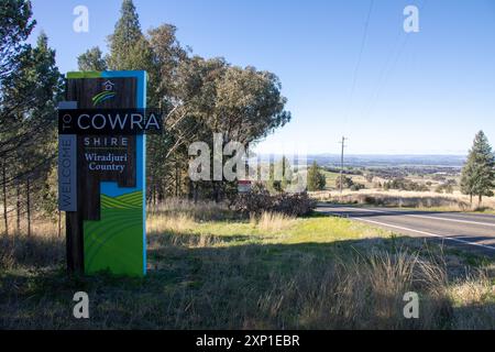 Welcome to Cowra Shire sign on the Mid Western Highway (B64) between ...