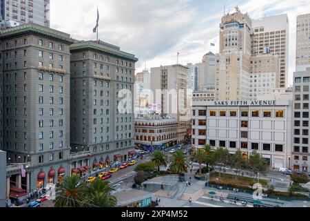 The buidlings of union square in San Francisco Downtown, California ...