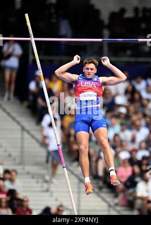 Heath Baldwin competes in the men's decathlon pole vault during the U.S ...