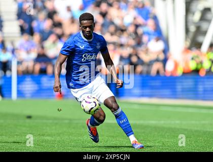 Tim Iroegbunam of Everton in action during the Premier League match ...