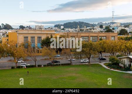 Gateway High School facade San Francisco, California Stock Photo - Alamy