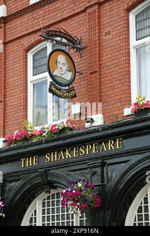 The Shakespeare pub in Birmingham Stock Photo - Alamy