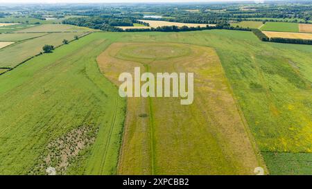 Thornborough Henges are an ancient monument complex that includes the ...