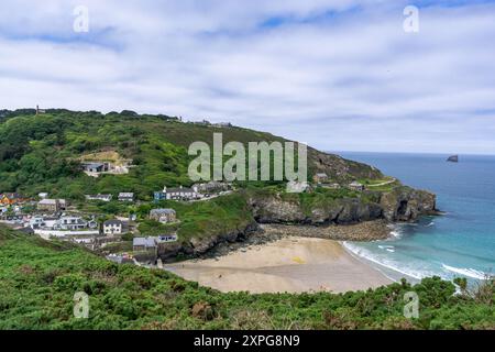 Bawden rocks from Trevaunance Cove, St Agnes, Cornwall Stock Photo - Alamy