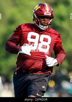 Washington Commanders defensive tackle Phidarian Mathis (98) during ...
