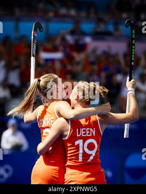 PARIS - Luna Noa Fokke scores during the hockey semi-final against ...