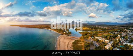 Rempart mountain view from Tamarin bay, Black river, scenic nature of ...