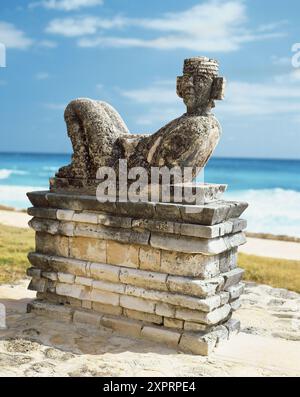 Chac Mool, Cancun, Mexico Stock Photo - Alamy