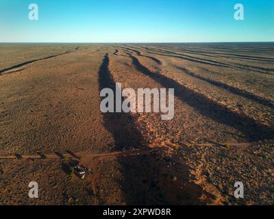 Campers on the French Line, and parallel dunes, Simpson Desert, outback ...