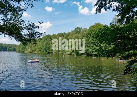 Krumme Lanke, Badesee, Sommer in Berlin, See, Bezirk Steglitz ...