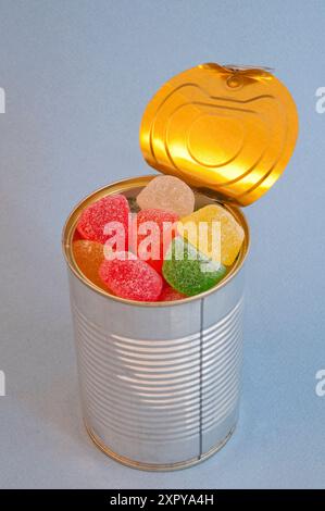 Can of gummies. Close view Stock Photo - Alamy