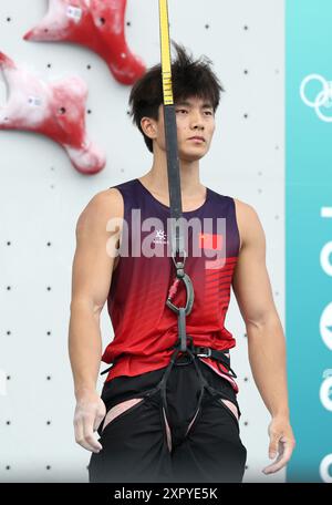 Le Bourget, France. 8th Aug, 2024. Zhang Yuetong (R) and Luo Zhilu of ...