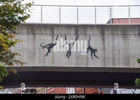 Graffiti in Brick Lane depicting the Kray twins Stock Photo - Alamy