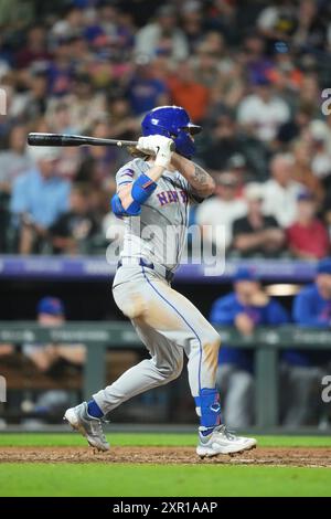 New York Mets' Jesse Winker (3) walks back to the dugout after being ...