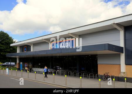 Aldi store front, Gabalfa, Cardiff, UK. Taken August 2024 Stock Photo ...