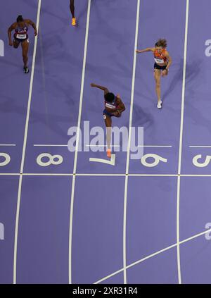 Anna Cockrell, of the United States, competes in a women's 400 meter ...