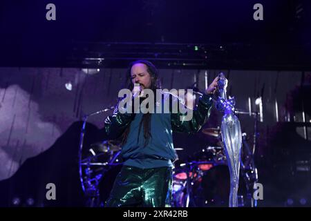 Jonathan Howsmon Davis live on stage with Metal Band Korn play ...