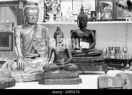 Peter van het Loo shop Thai/Indian/Indon. art, Shops and kiosks, 20-11 ...