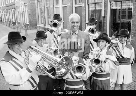 Mr Krol bato band haarlem, Music, 19-06-1985, Whizgle Dutch News: Historic Images Tailored for ...