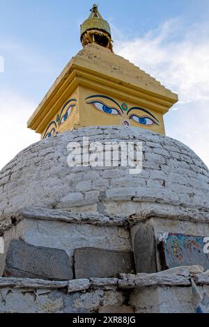 Stupa in upper Pangboche Stock Photo - Alamy