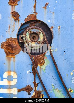 chain driven machinery Stock Photo - Alamy