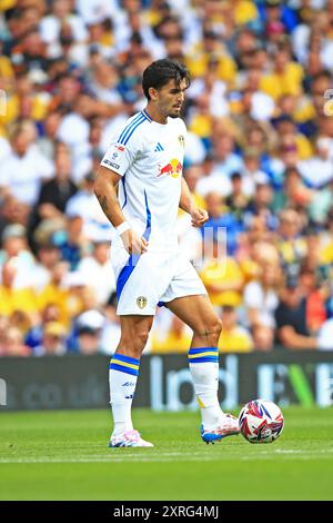 Leeds United defender Pascal Struijk (5) arrives off coach during the ...