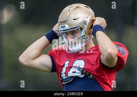 Notre Dame quarterback CJ Carr looks to throw during the third quarter ...