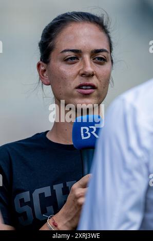 Trainerin Sabrina Wittmann (FC Ingolstadt) beim Interview, TV ...