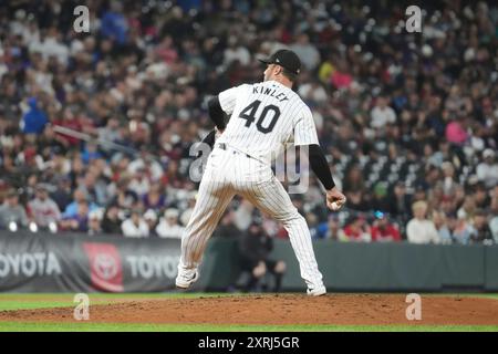 Atlanta Braves pitcher Tyler Kinley delivers in the eighth inning of a ...