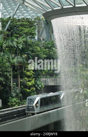 Singapore Changi International Airport’s icon Jewel waterfall and ...