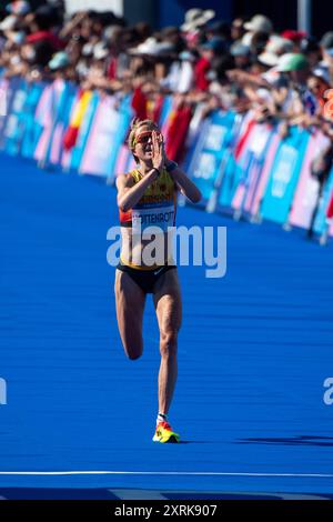 HOTTENROTT Laura (Deutschland) im Ziel, Marathon Frauen, FRA ...
