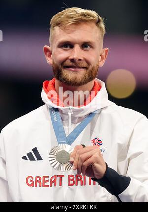 Great Britain's Josh Kerr with his silver medal following the Men's ...