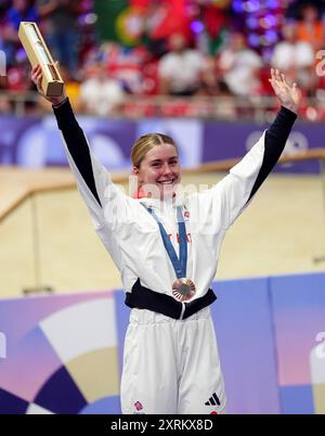 Great Britain's Emma Finucane with her bronze medal following the women ...