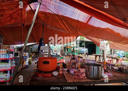 Roadside shop with selfmade canopy in Vietnam Stock Photo - Alamy
