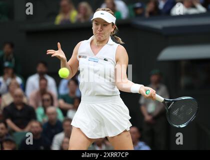 Lulu Sun of New Zealand in action against Varvara Gracheva of France ...